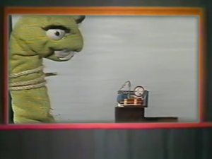 Puppet Week: Curt Hiss the Drug Free Beatboxing Snake 🌭 - 1-900-HOTDOG